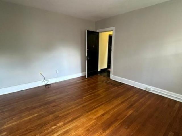 1 Br, 1 bath, Condo 2530 Q Street Nw