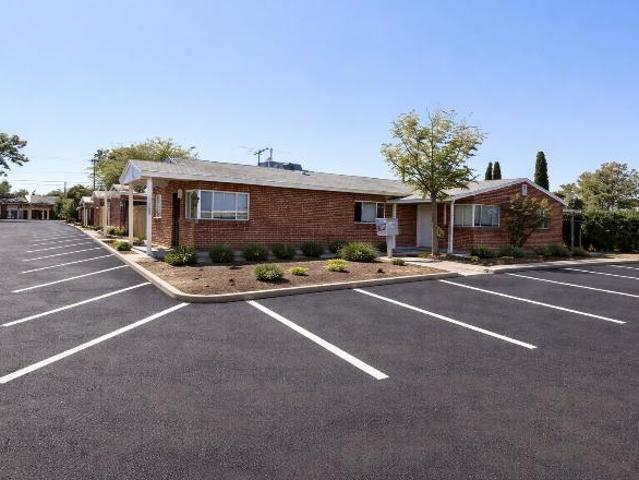 1 Br, 1 bath, Condo 2540 E Glenn St