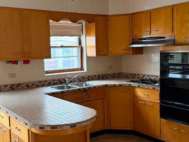 1 Br, 1 bath, Condo 2555 N Nordica Ave