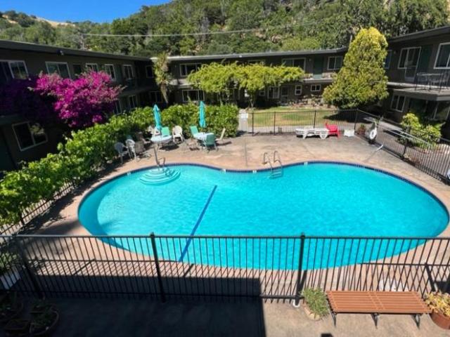 1 Br, 1 bath, Condo 2555 Sir Francisc Drake