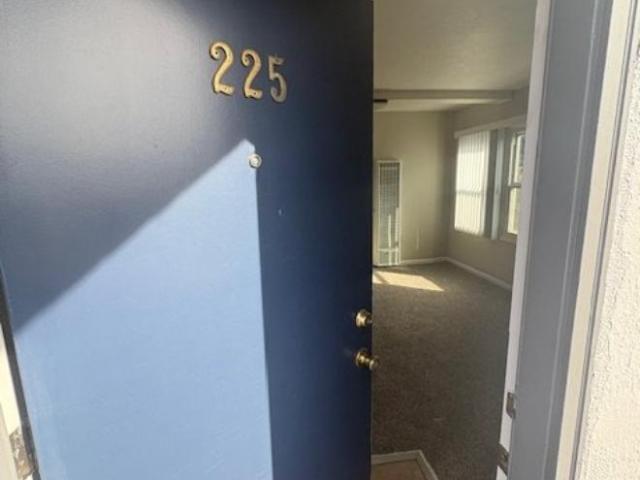1 Br, 1 bath, Condo 2567 Foothill Blvd