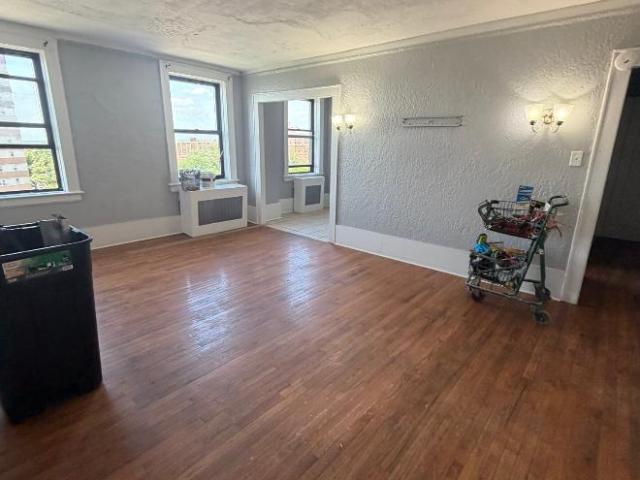 1 Br, 1 bath, Condo 25 N Harrison St