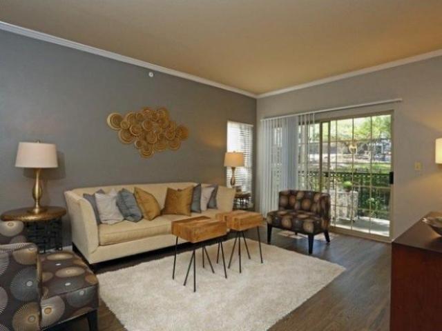 1 Br, 1 bath, Condo 2600 Gracy Farms Ln
