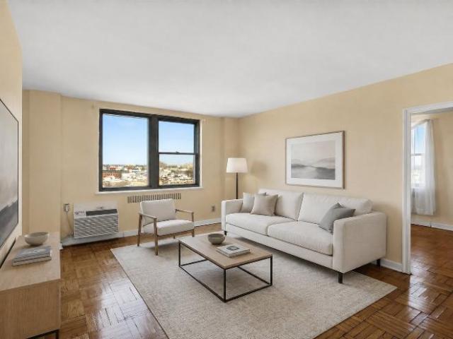 1 Br, 1 bath, Condo 2601 Pennsylvania Avenue