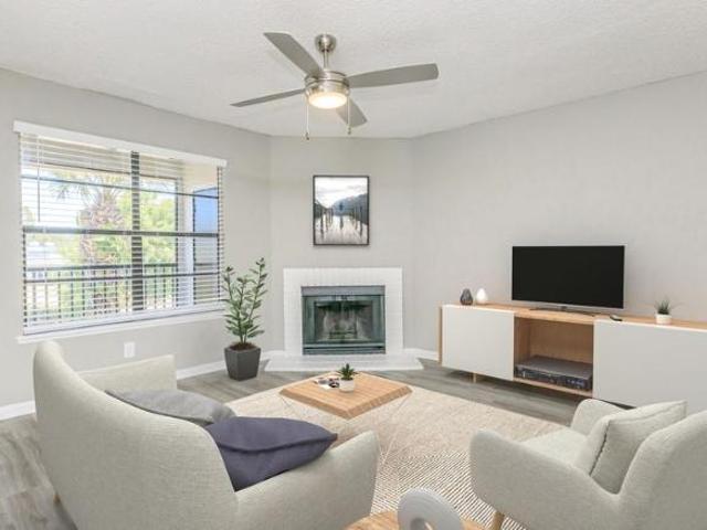 1 Br, 1 bath, Condo 2639 Granada Bay Dr