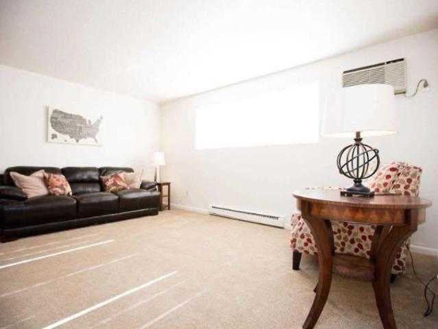 1 Br, 1 bath, Condo 2647 Eastgate Rd