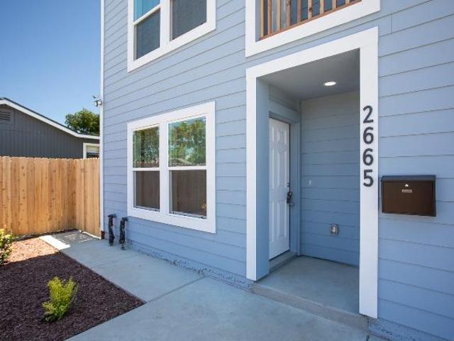 1 Br, 1 bath, Condo 2665 B St