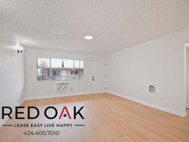 1 Br, 1 bath, Condo 26674 Ward St