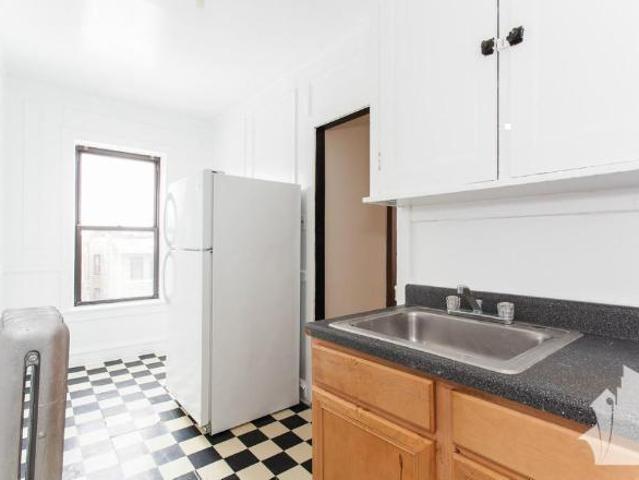 1 Br, 1 bath, Condo 2706 North Spaulding Avenue