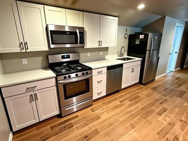 1 Br, 1 bath, Condo 2714 E 15th St