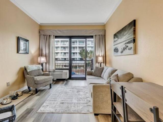 1 Br, 1 bath, Condo 2710 N Ocean Blvd