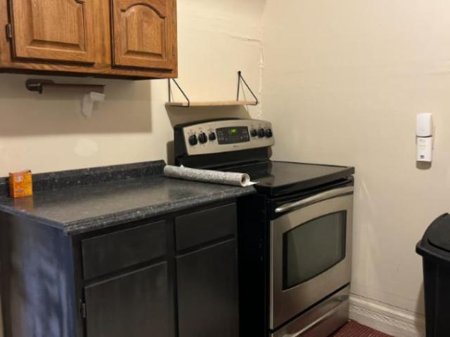 1 Br, 1 bath, Condo 2723 2nd Av