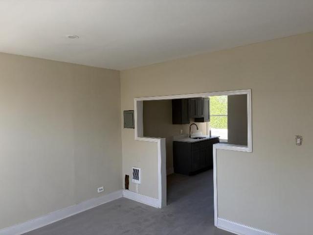 1 Br, 1 bath, Condo 2742 Kensington Ave