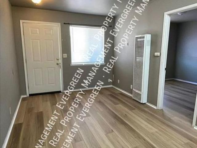 1 Br, 1 bath, Condo 274 S Villa St
