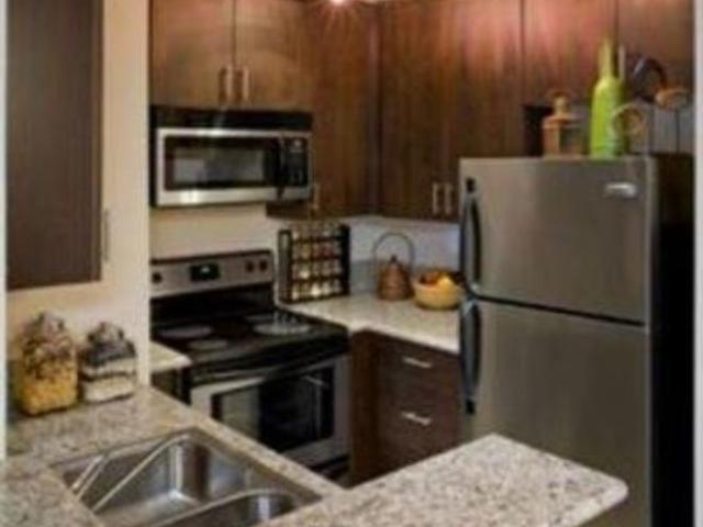 1 Br, 1 bath, Condo 274 S La Fayette Park Pl