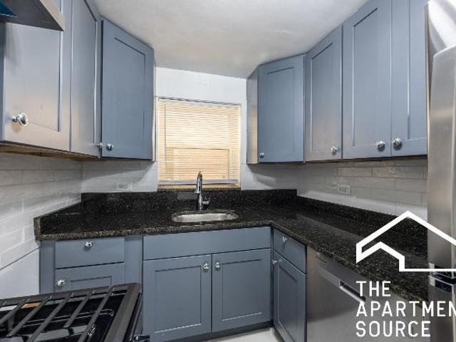 1 Br, 1 bath, Condo 2754 West North Shore Ave