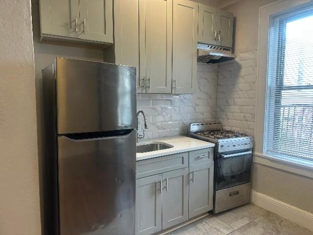 1 Br, 1 bath, Condo 275 Beech Street