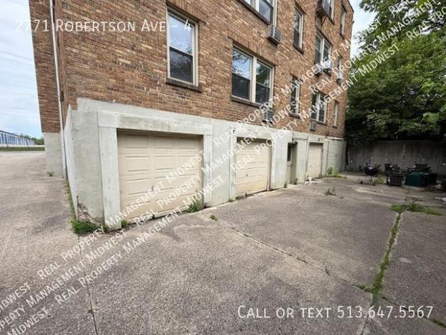 1 Br, 1 bath, Condo 2771 Robertson Ave