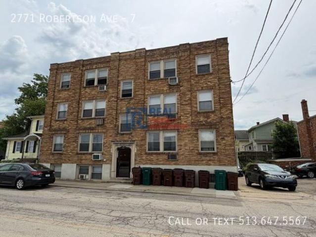 1 Br, 1 bath, Condo 2771 Robertson Ave
