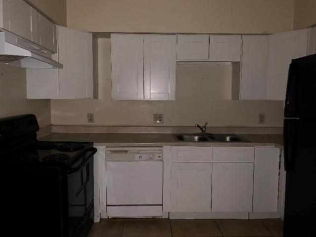 1 Br, 1 bath, Condo 2808 E Marconi Ave