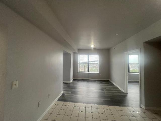 1 Br, 1 bath, Condo 281 Mt Prospect Ave