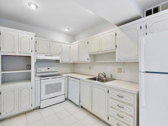 1 Br, 1 bath, Condo 2851 S Ocean Boulevard