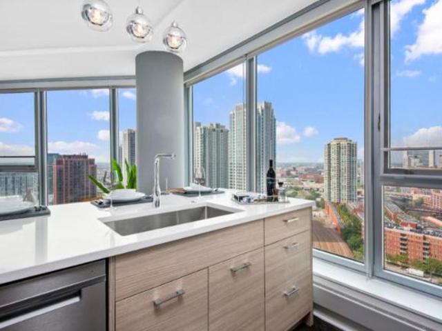 1 Br, 1 bath, Condo 289 North Canal Street