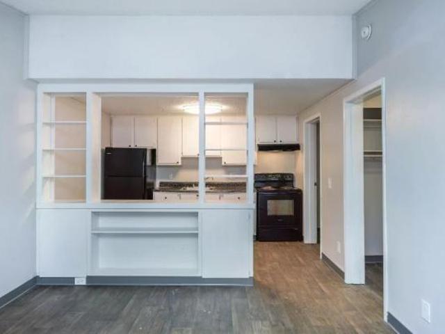 1 Br, 1 bath, Condo 2900 Reidville Rd