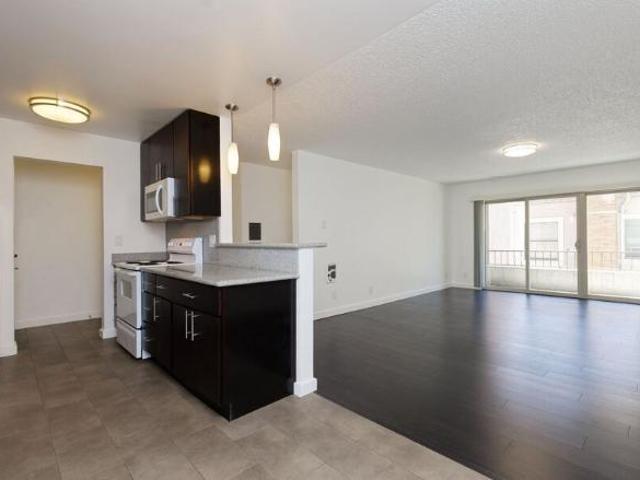 1 Br, 1 bath, Condo 290 Lee St