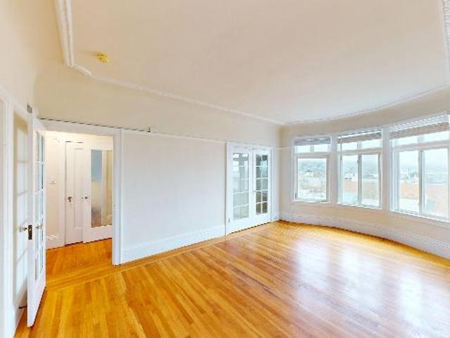 1 Br, 1 bath, Condo 2945 Van Ness Ave