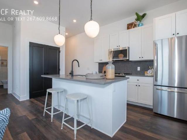 1 Br, 1 bath, Condo 2940 W Thompson Street