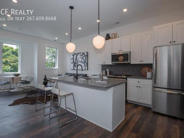 1 Br, 1 bath, Condo 2940 W Thompson Street