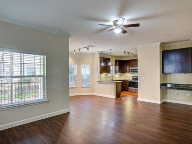 1 Br, 1 bath, Condo 2951 N Loop 336 West
