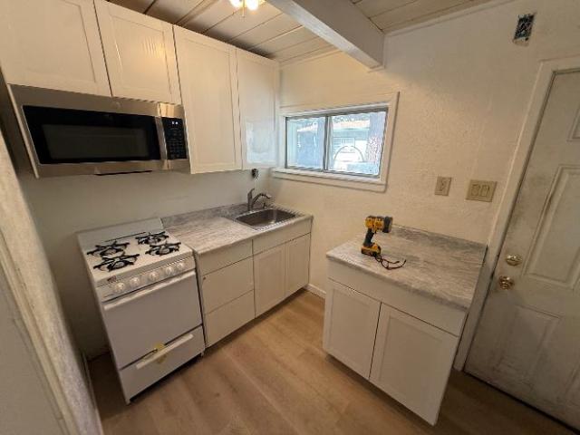 1 Br, 1 bath, Condo 2975 Sacramento Ave