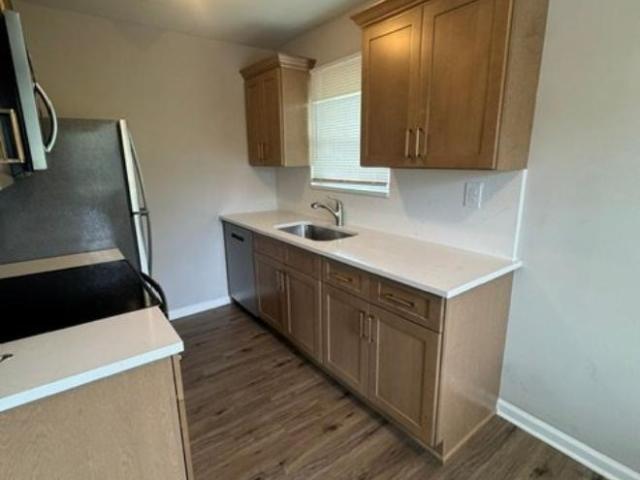1 Br, 1 bath, Condo 2 River Rd