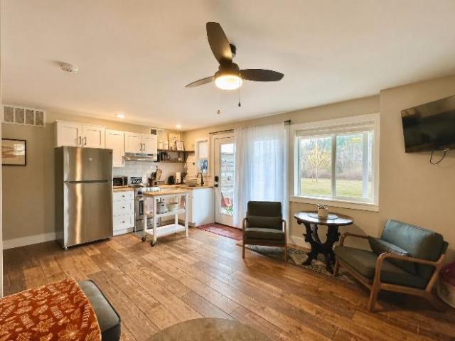 1 Br, 1 bath, Condo 33 Walker Ave Unit B