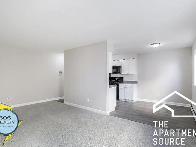 1 Br, 1 bath, Condo 3001 North Thatcher Avenue