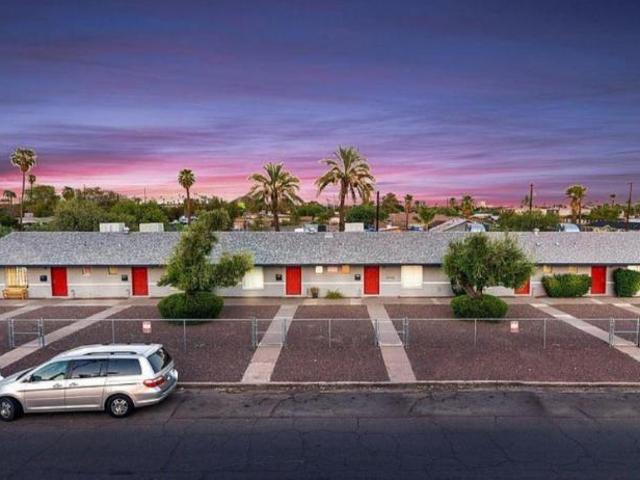 1 Br, 1 bath, Condo 3002 E Mckinley Street