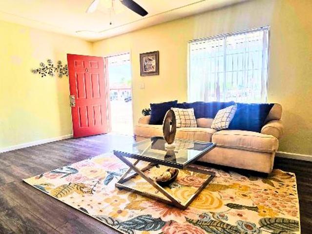 1 Br, 1 bath, Condo 3002 E Mckinley Street