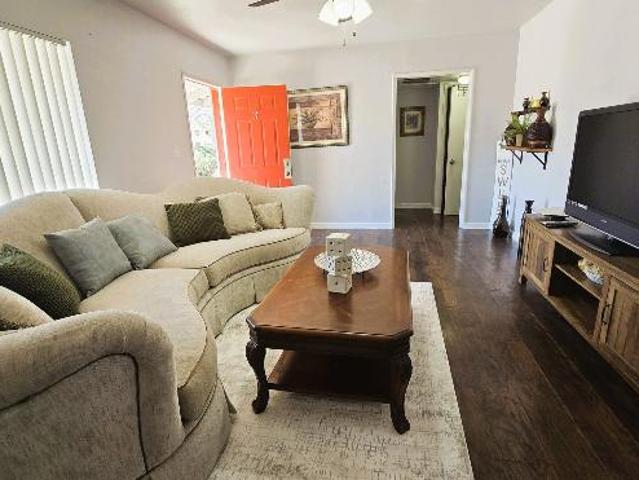 1 Br, 1 bath, Condo 3002 E Mckinley Street