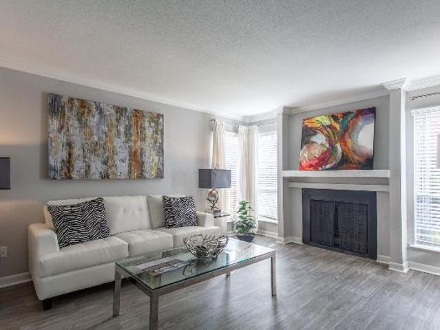 1 Br, 1 bath, Condo 300 Cyberonics Blvd