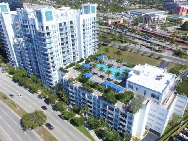 1 Br, 1 bath, Condo 300 S Australian Ave