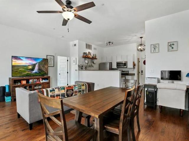 1 Br, 1 bath, Condo 3015 Bryan St