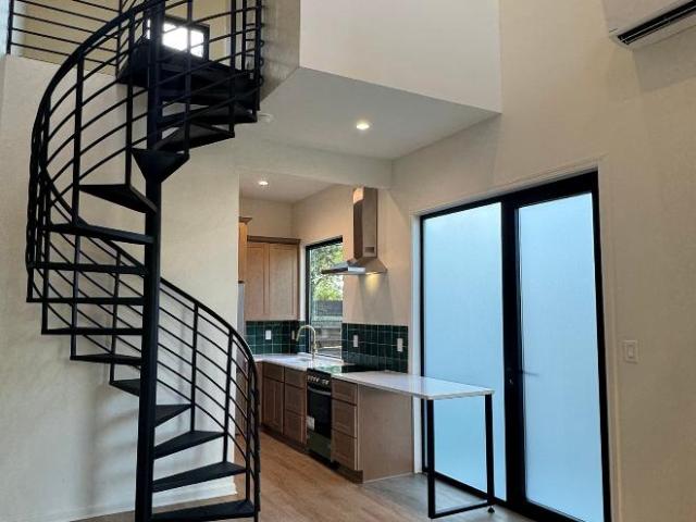 1 Br, 1 bath, Condo 3010 N Main