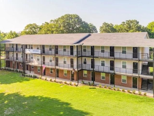 1 Br, 1 bath, Condo 301 E 12th St