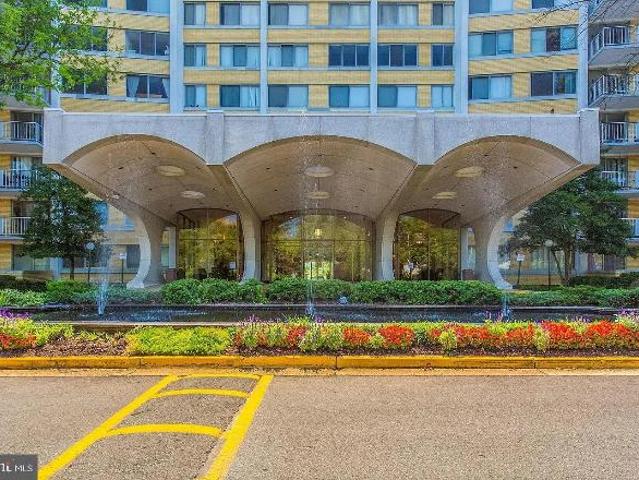 1 Br, 1 bath, Condo 301 N Beauregard St