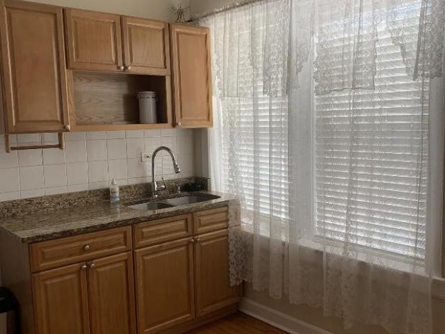 1 Br, 1 bath, Condo 3029 N Parkside Ave