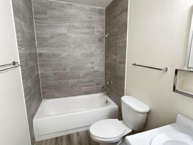 1 Br, 1 bath, Condo 3022 3024 W Bijou Street