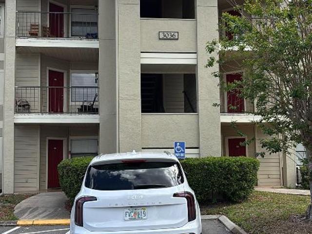 1 Br, 1 bath, Condo 3036 Parkway Blvd