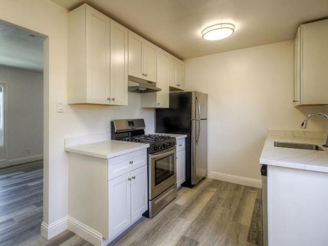 1 Br, 1 bath, Condo 303 Farmers Lane